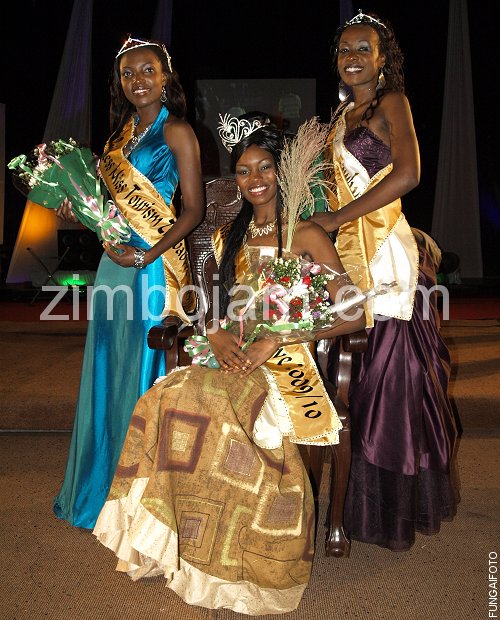 Zimbabwe beauty queen thanks Mugabe – Nehanda Radio