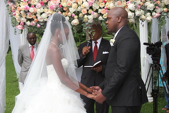 Jonathan Moyo wedding song and pictures – Nehanda Radio