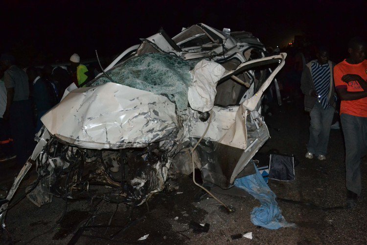 15 people killed in horror crash – Nehanda Radio