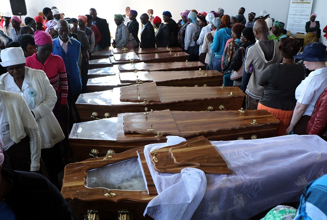 Horror crash death toll rises. . . 7 accident victims buried in tear ...