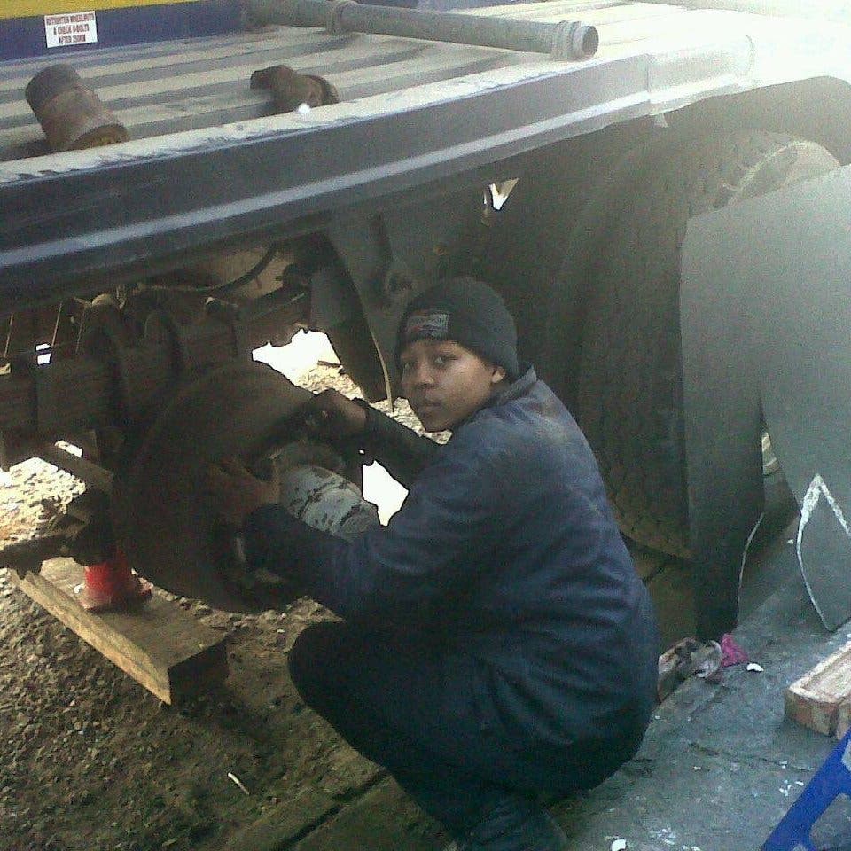 Lady mechanic challenges stereotypes – Nehanda Radio