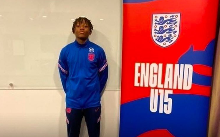 England born Zim starlet David Chigwada (14) signs for Man City ...