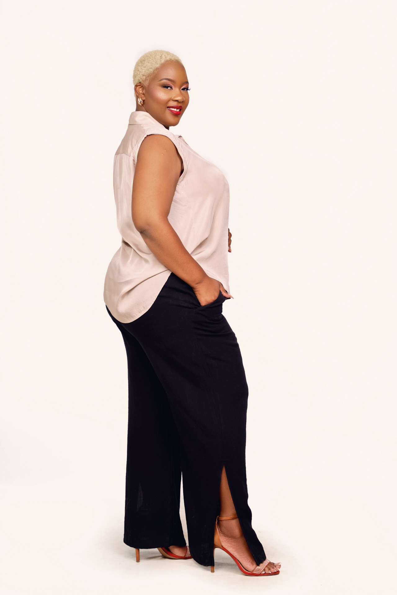 Plaxedes Wenyika releases her 8th studio album... Afro-Soul Rhapsody ...