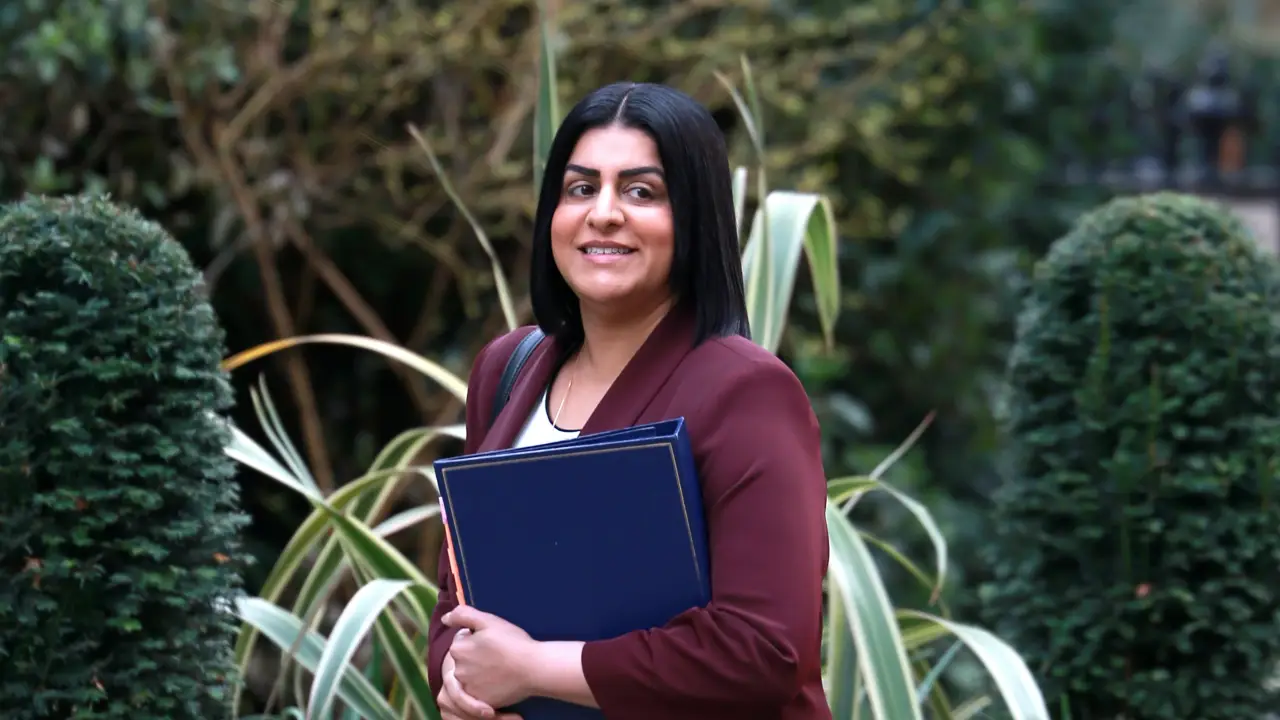 People granted asylum in the UK will no longer be allowed to settle ...