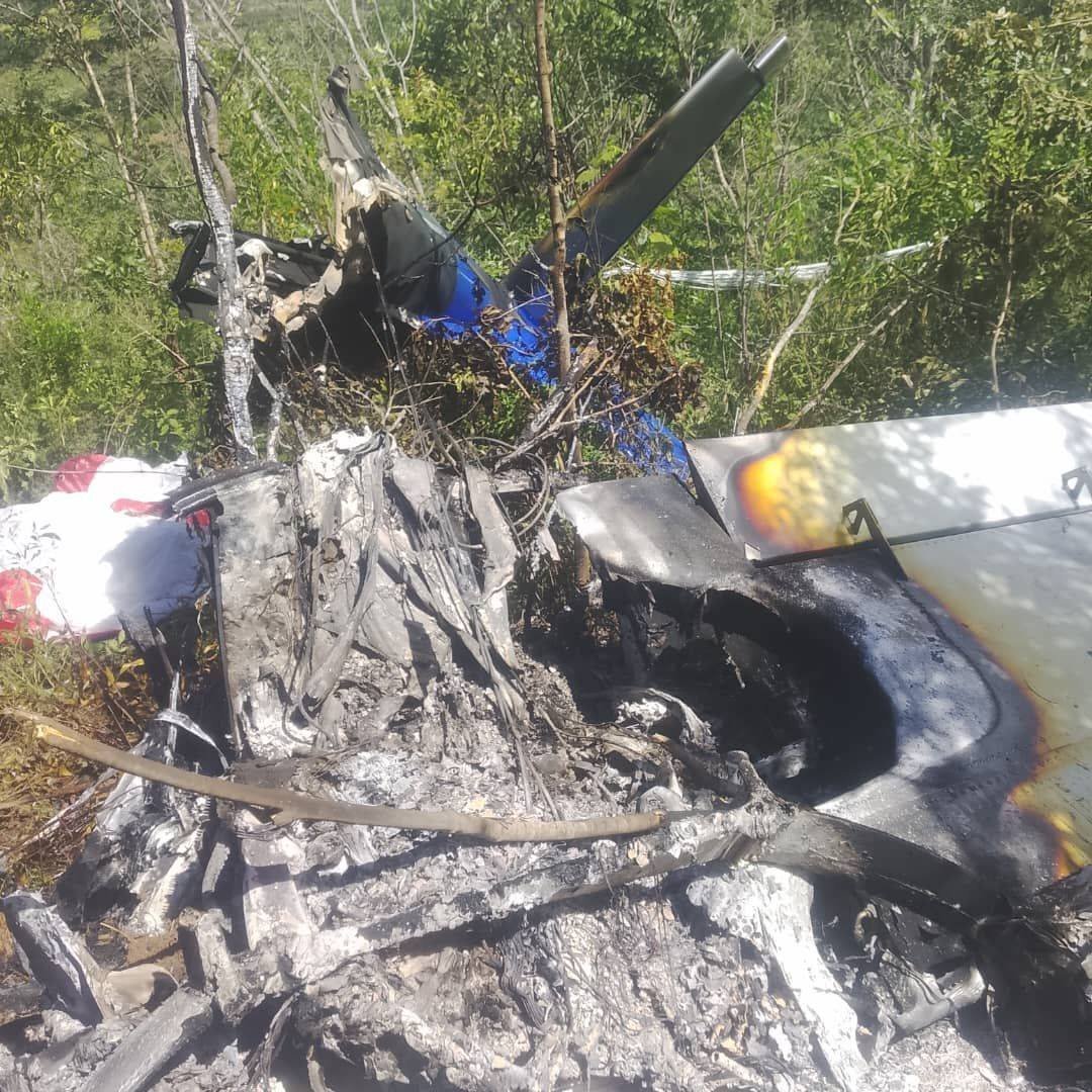 Pilot killed, wife injured after small aircraft crashes in Masvingo ...